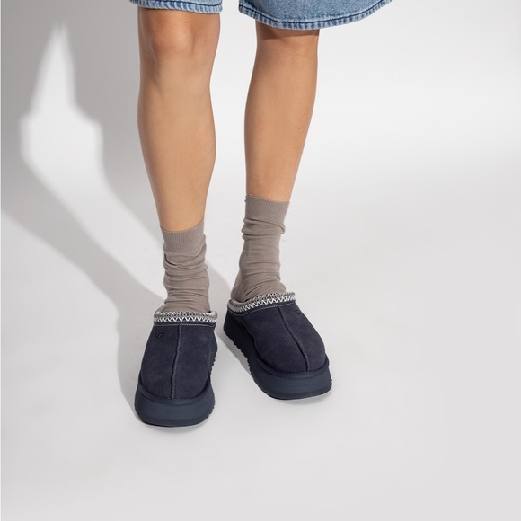 UGG | Shoes | Ugg Tazz Platformgirls Grade School | Poshmark